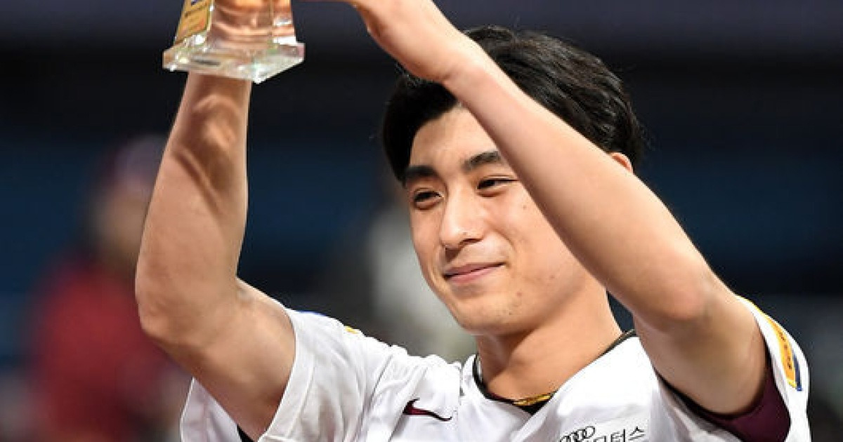 'PO MVP' 이정후, "두산 좋은 팀, 경험 차이 채울 집중력 싸움" [생생인터뷰]