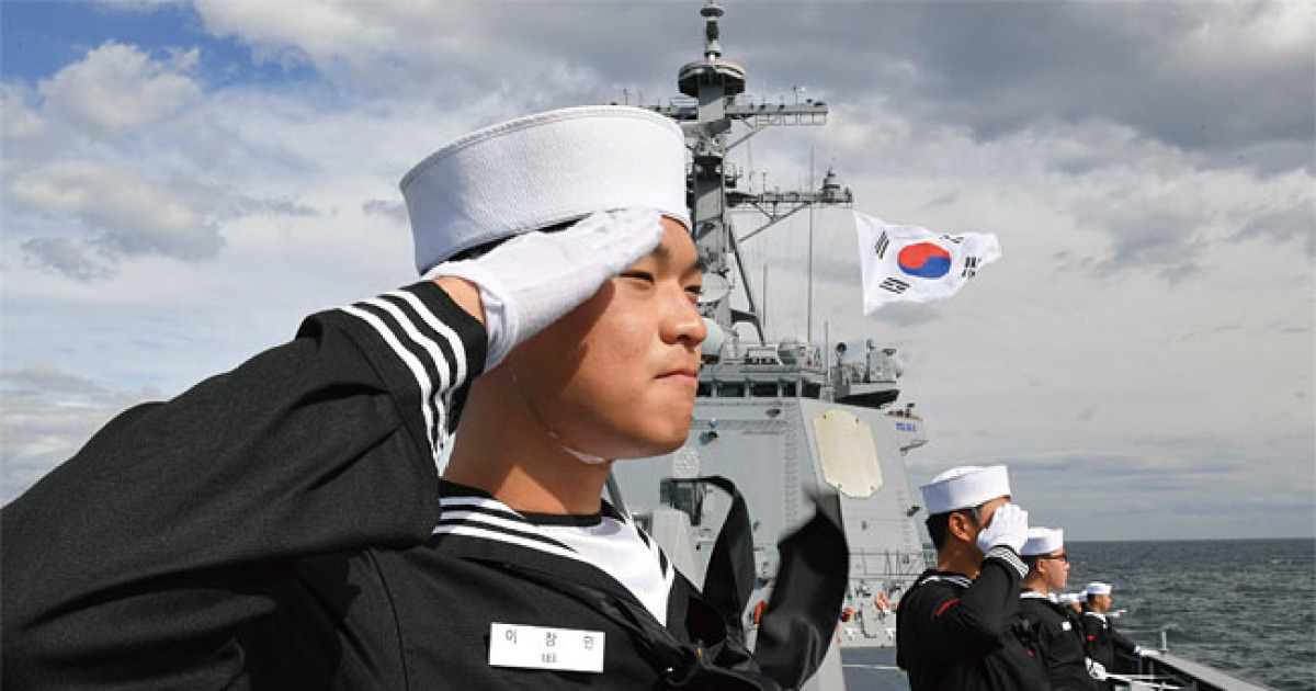 [War & Tech 48] 패션이 된 해군 세일러복