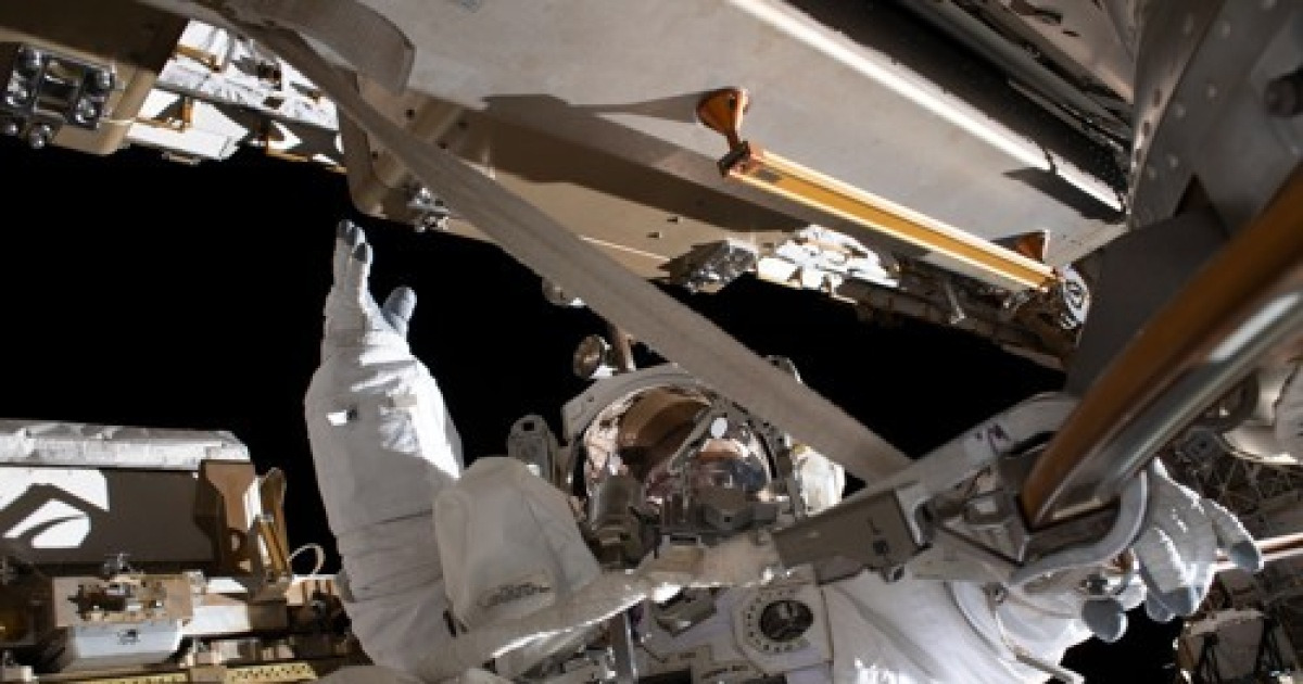 SPACE ISS ALL FEMALE SPACEWALK