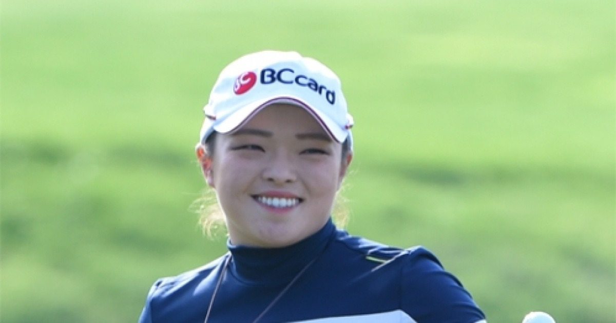돌아온 장하나, 절친 다니엘강과 명승부 끝에 우승..초대챔피언에 LPGA 5승째 [BMW 레이디스 챔피언십]