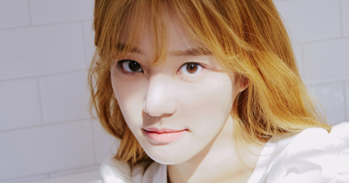 [bnt화보] 이유비 "'팔로우미 12' 메인 MC 발탁, 30대 되니 뷰티에 유독 관심 많아져"