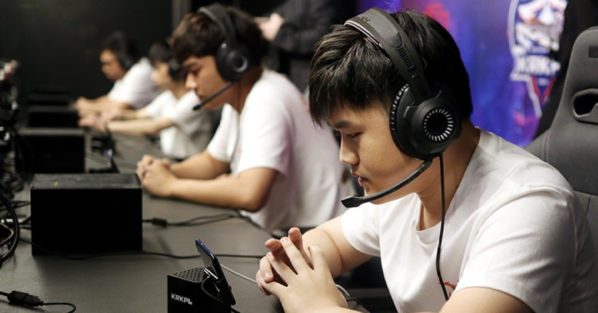 [KRKPL] 셀렉티드, 디펜딩 챔프 노바 누르고 승자조 2R 진출