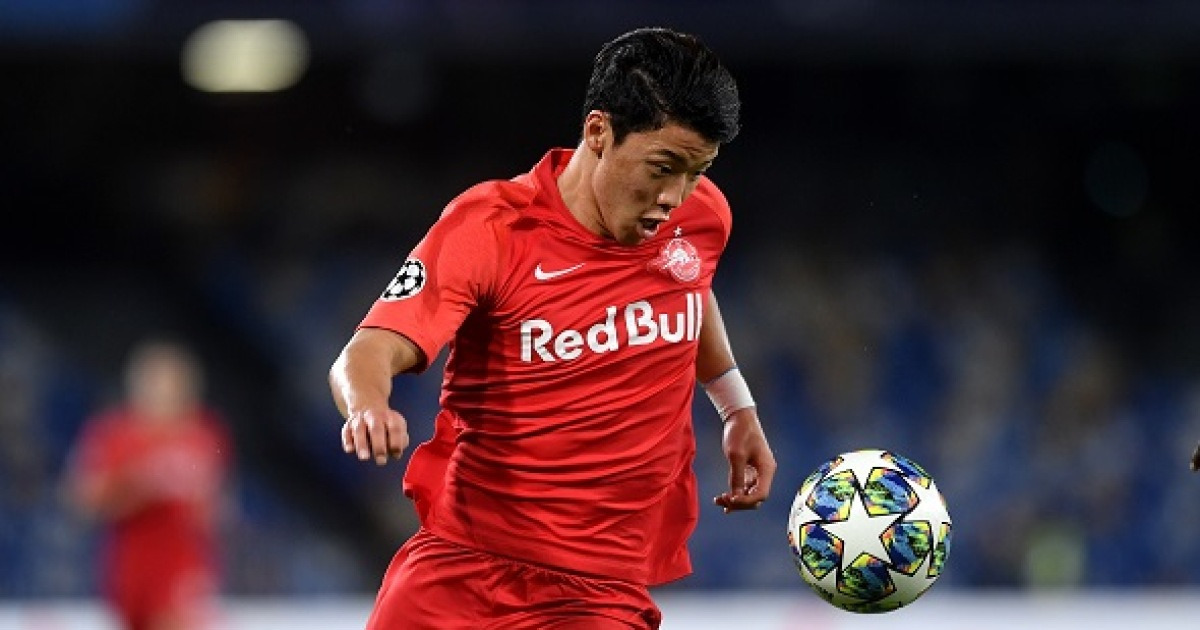 [UCL POINT] 쿨리발리 뚫은 황희찬→PK 유도..유럽에서 통하는 황소드리블