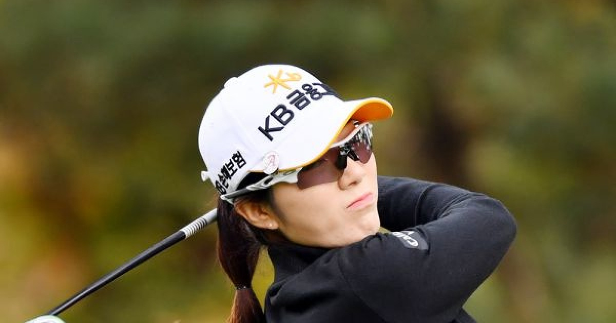 '10년 무관 깬' 안송이, KLPGA ADT캡스 챔피언십 1타 차 우승