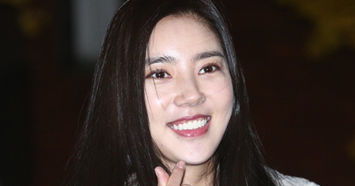 [bnt포토] 손담비 '향미표 손하트'