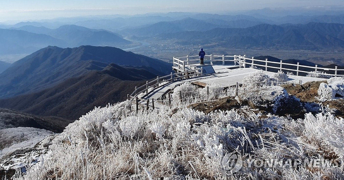 지리산 노고단 설경