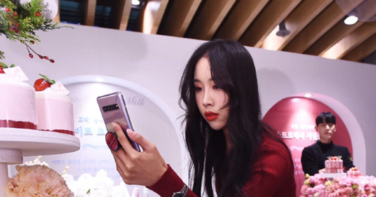 [MD포토] '신기한 앤디 워홀 케이크'