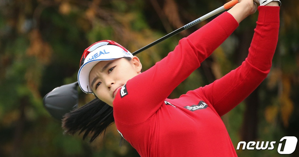 이다연, 2020 KLPGA 개막전 이틀째 선두 유지