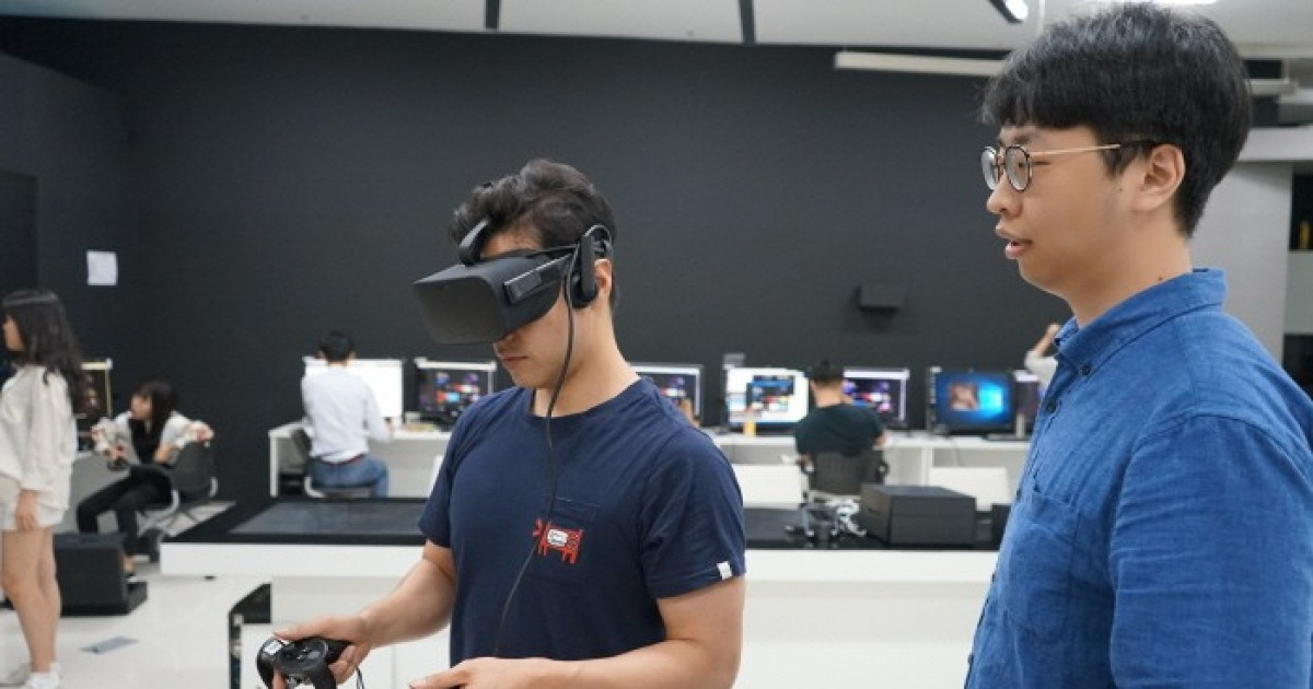 [XR-Graph] 국내 가상현실, 인프라 발전 속 전문인재 수급 필요↑