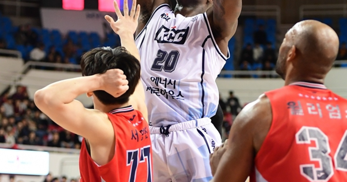 전주 KCC, 서울 삼성 83-75 제압..단독 5위