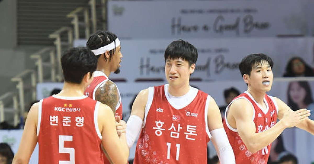 KT잡고 2위로 오른 KGC [사진]