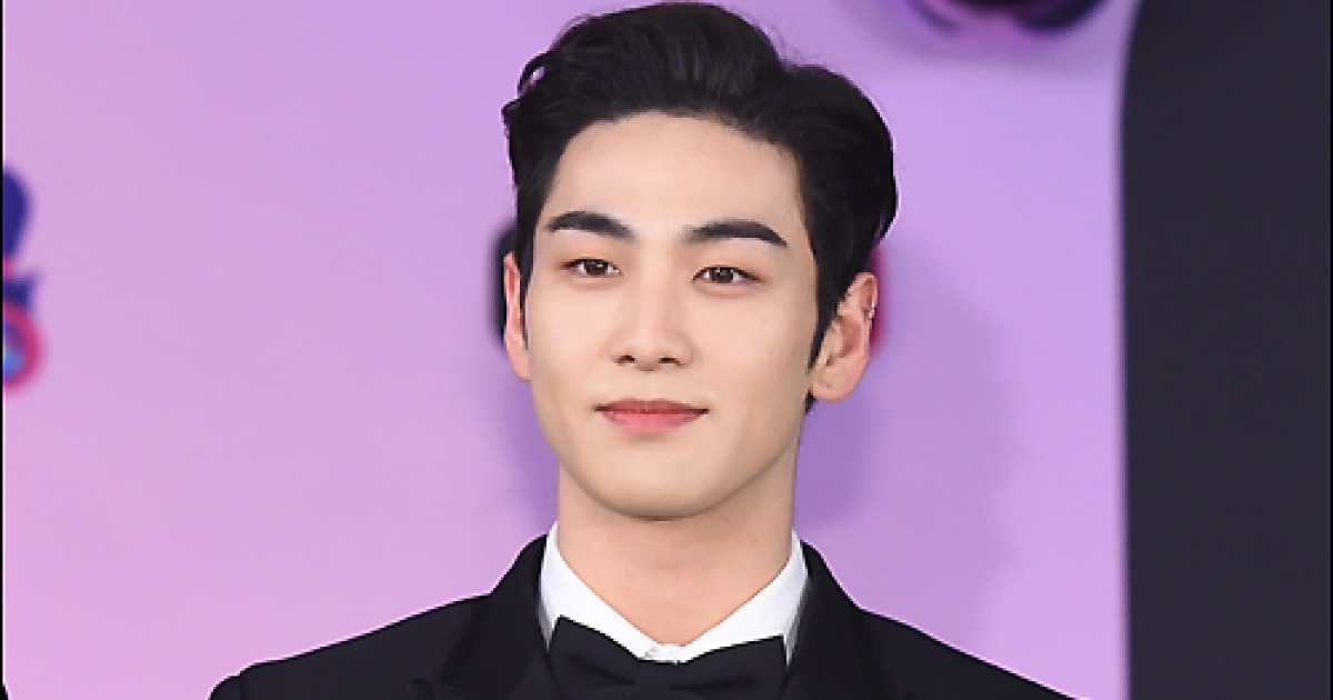 [2019 KBS 연예대상] 백호X최민환X양치승X조명섭, 핫이슈 예능인상 공동 수상