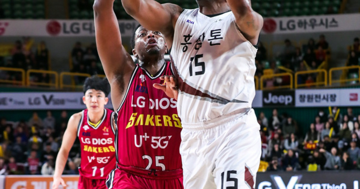 '맥컬러 결승 득점' KGC인삼공사, LG 꺾고 공동 2위 도약