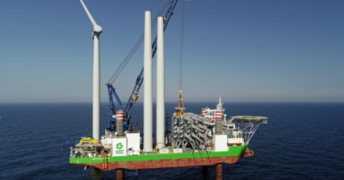 AT SEA BRITAIN NORTH SEA WIND FARM