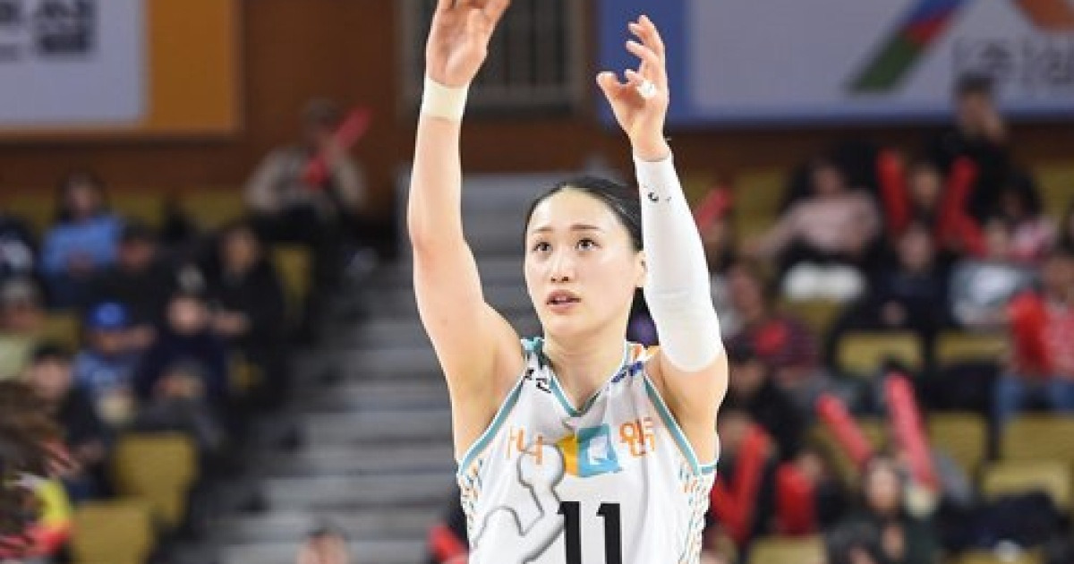 '강이슬 22점' KEB하나, BNK 상승세 제압