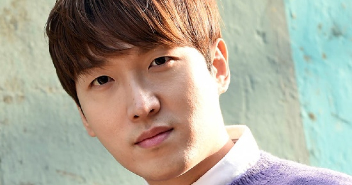 황인욱 "엄청난 노력파, '긍정의 힘'이 인생 모토" [입덕가이드①]