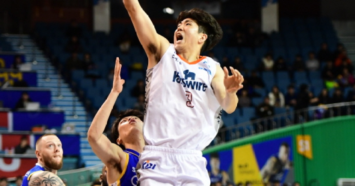 [BK Review] '4Q 대역전' 전자랜드, 새해 첫날부터 삼성 꺾고 짜릿한 승리 거둬