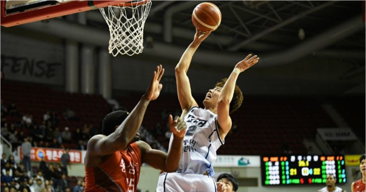 허훈·최준용 이어 새 바람 열풍..송교창, KBL 3R MVP