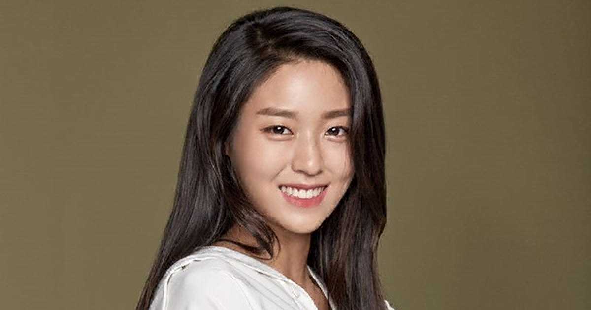 "청소년 위해 써달라"..AOA 설현, 생일 맞아 5000만원 기부