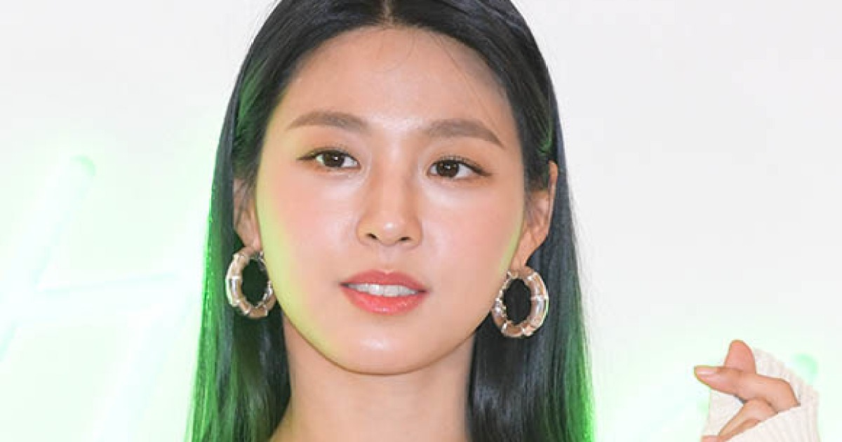 [TF포토] AOA 설현, '심쿵 손하트'