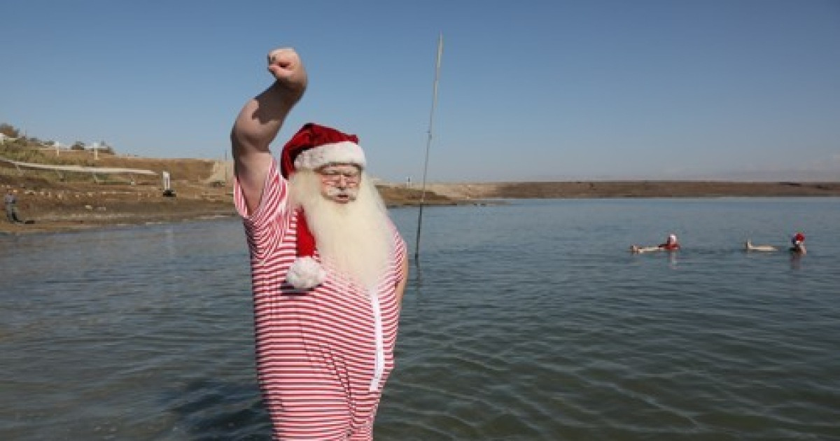 ISRAEL SANTA CLAUS VISIT