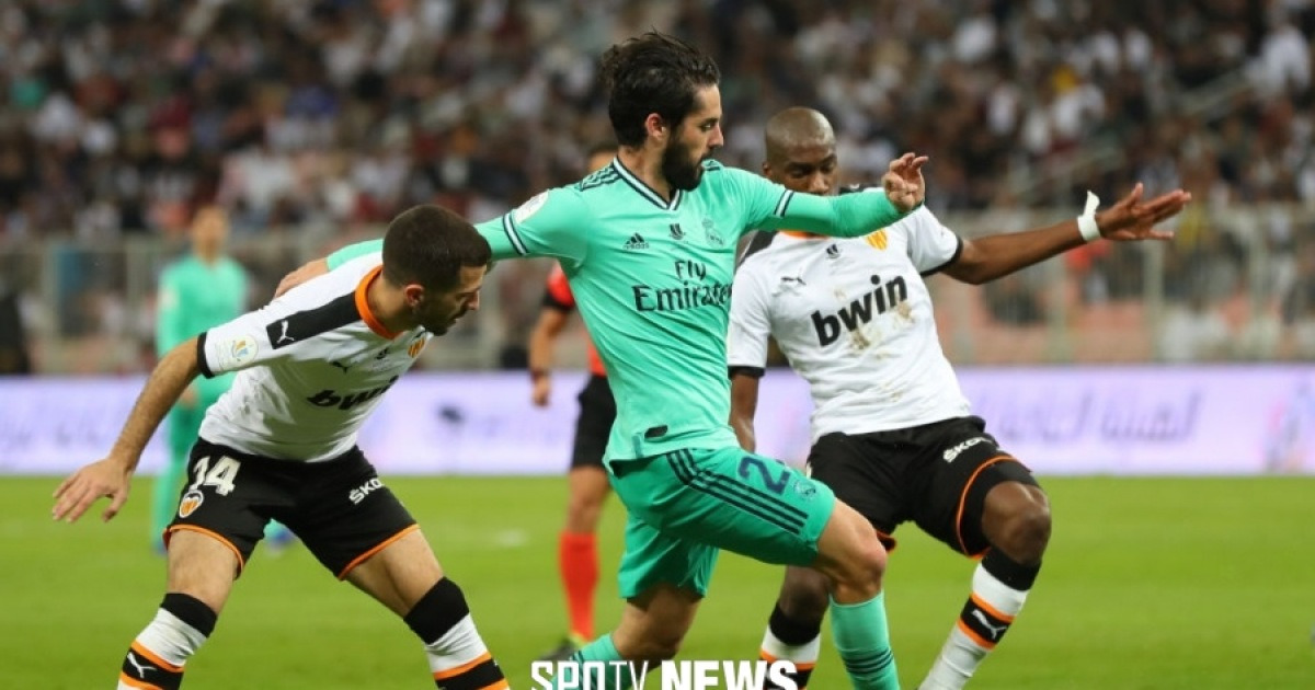 [SPO ISSUE] 이스코-모드리치 살린 지단 전술, MF 5인 배치 이유는?