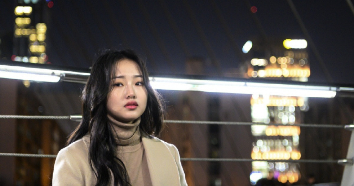 크리샤츄, KCM 신곡 "버릇처럼 셋을 센다" MV 참여.