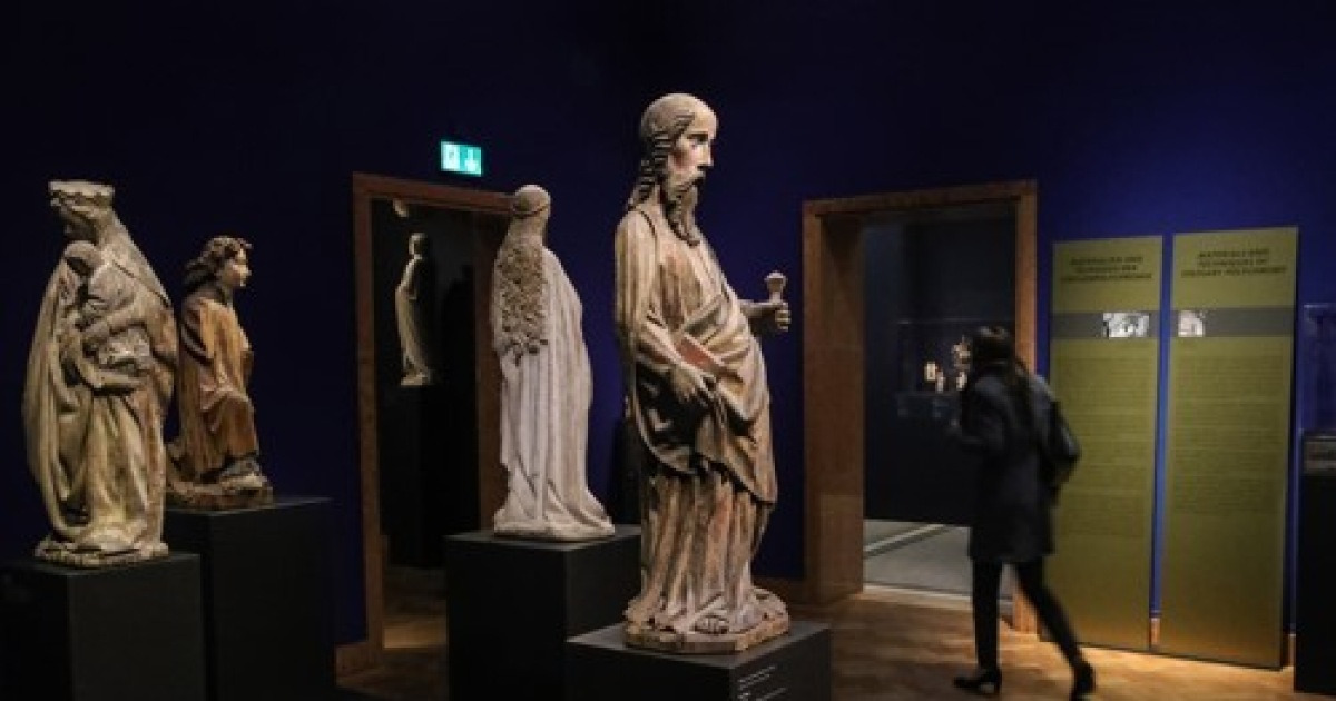 GERMANY EXHIBITION GODS IN COLOR GOLDEN EDITION