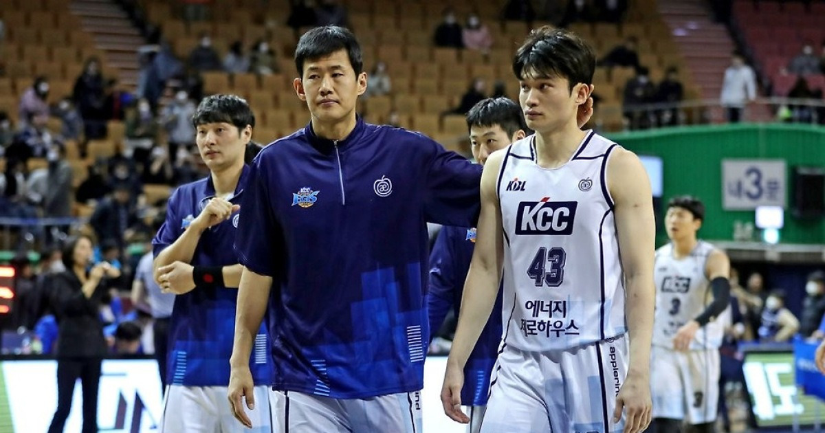 KCC, 삼성 상대로 승리