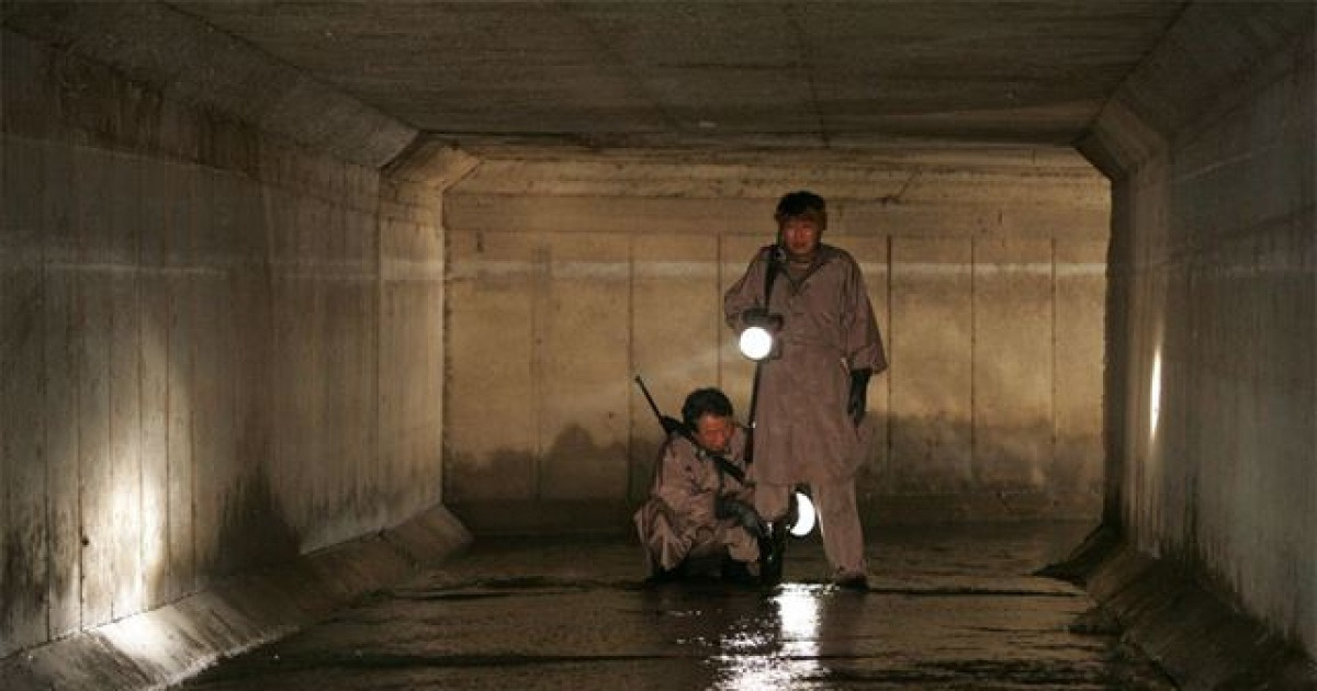 [꼬리에 꼬리를 무는 영화] 봉준호 영화엔 '지하인간'이 있다