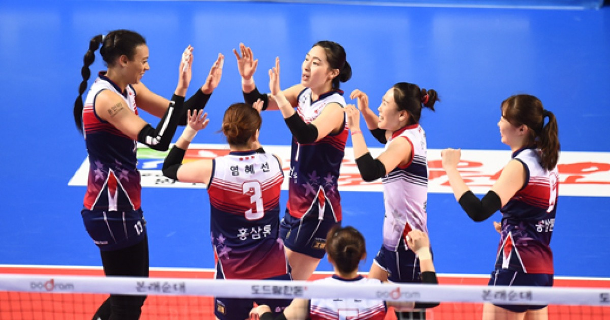 [MD포토] 4연승 KGC인삼공사 '즐거운 하이파이브'