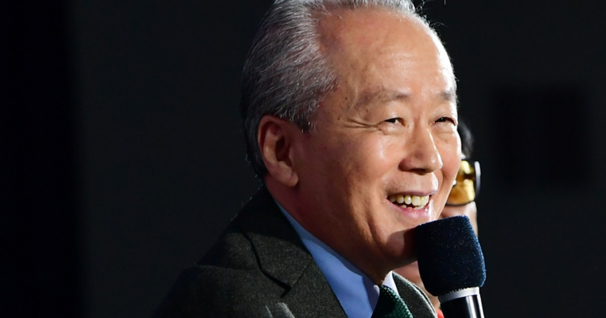 금난새 "'네버 세이 노', 긍정적인 생각 중요해"[MBN Y 포럼]