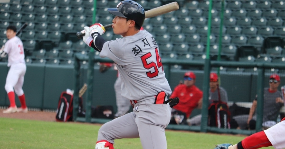 '최지훈-이건욱 투·타 MVP' SK, 첫 자체 청백전 실시