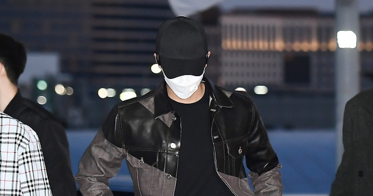 SF9 로운 '환상적인 피지컬'[포토엔HD]