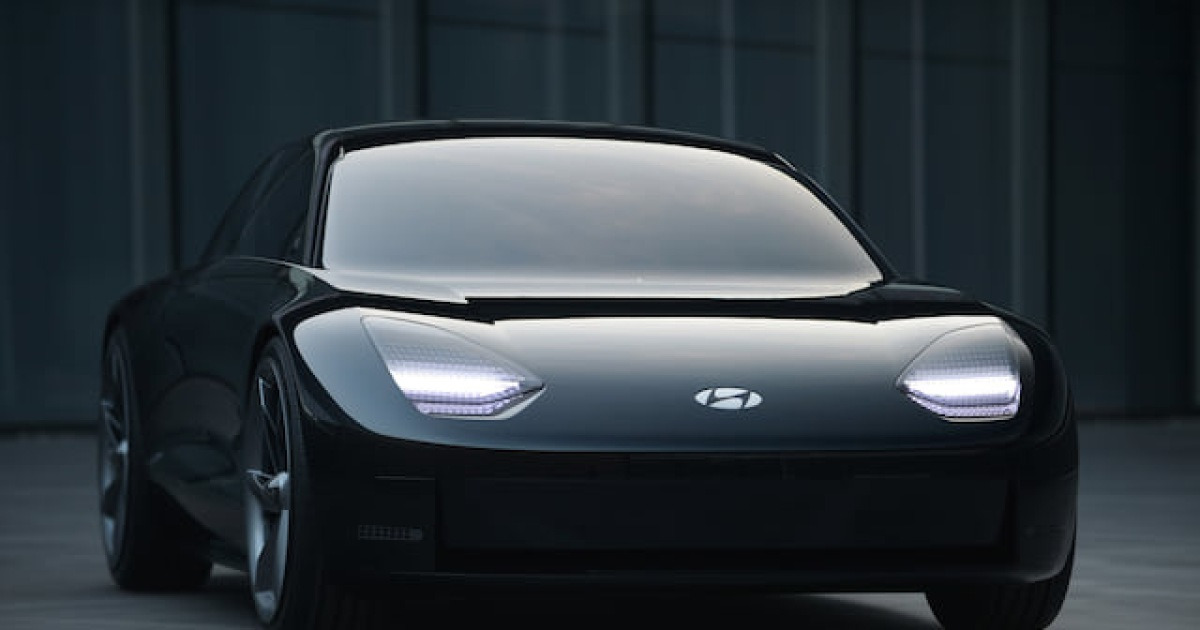 현대차 새로운 EV 콘셉트 '프로페시' 공개 | 엔카매거진