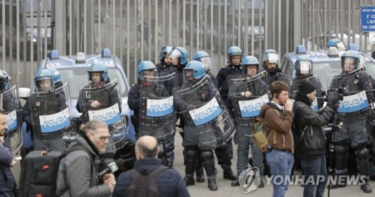 Italy Virus Outbreak Prisons