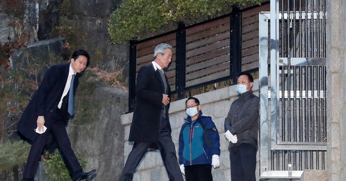 [사진]정몽준 정기선 정주영 회장 19주기 제사 참석