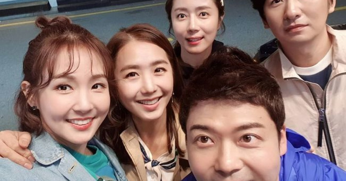 "MBC에서 KBS 동기 모임"..전현무‧오정연‧이지애, 최송현♥이재한 응원 [★SHOT!]