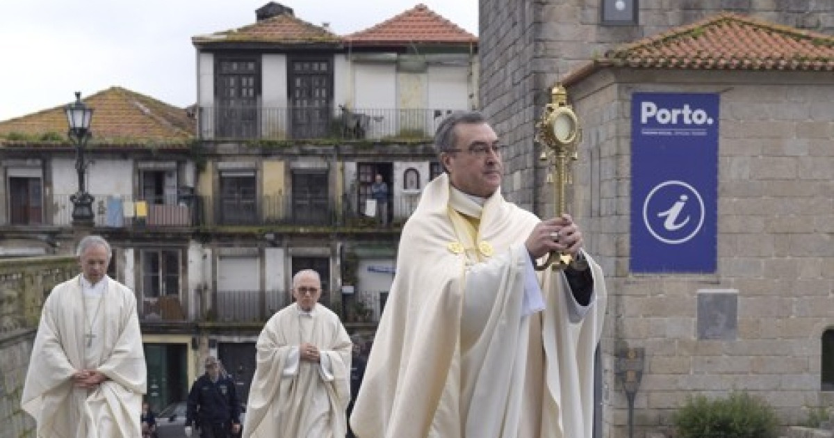 PORTUGAL BELIEF EASTER SUNDAY PROCESSION OF THE RESSURRECTION