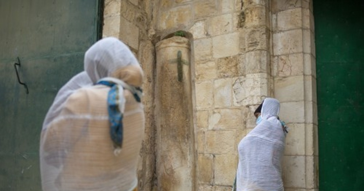 APTOPIX Virus Outbreak Mideast Jerusalem Good Friday