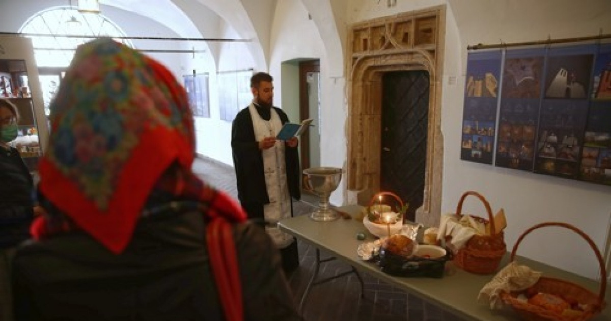 POLAND BELIEF EASTER HOLY WEEK EASTERN CHURCHES