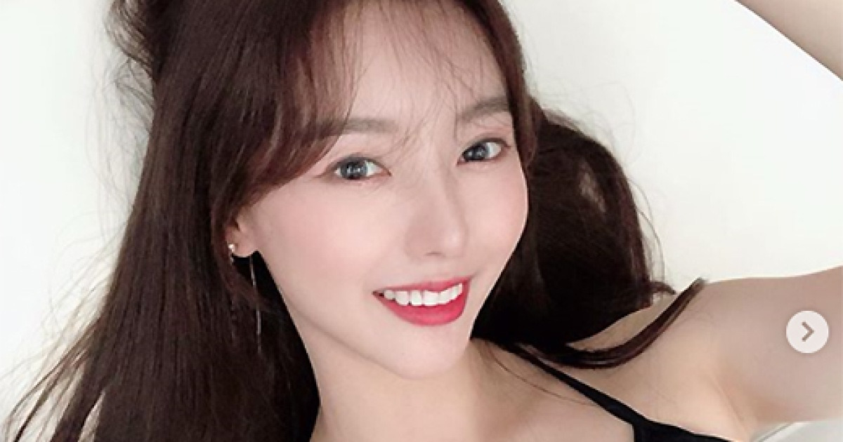 걸그룹 출신 세리 비키니 수영복로 뽐낸 화사한 미모