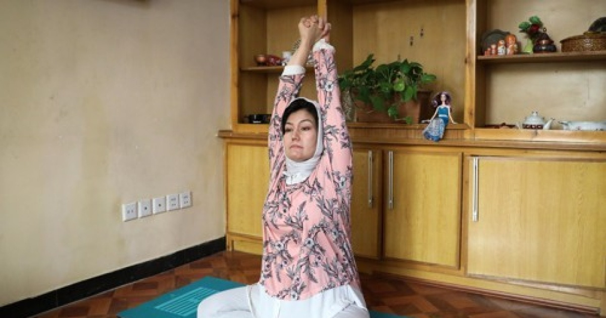 AFGHANISTAN PHOTO SET PANDEMIC CORONAVIRUS ONLINE YOGA