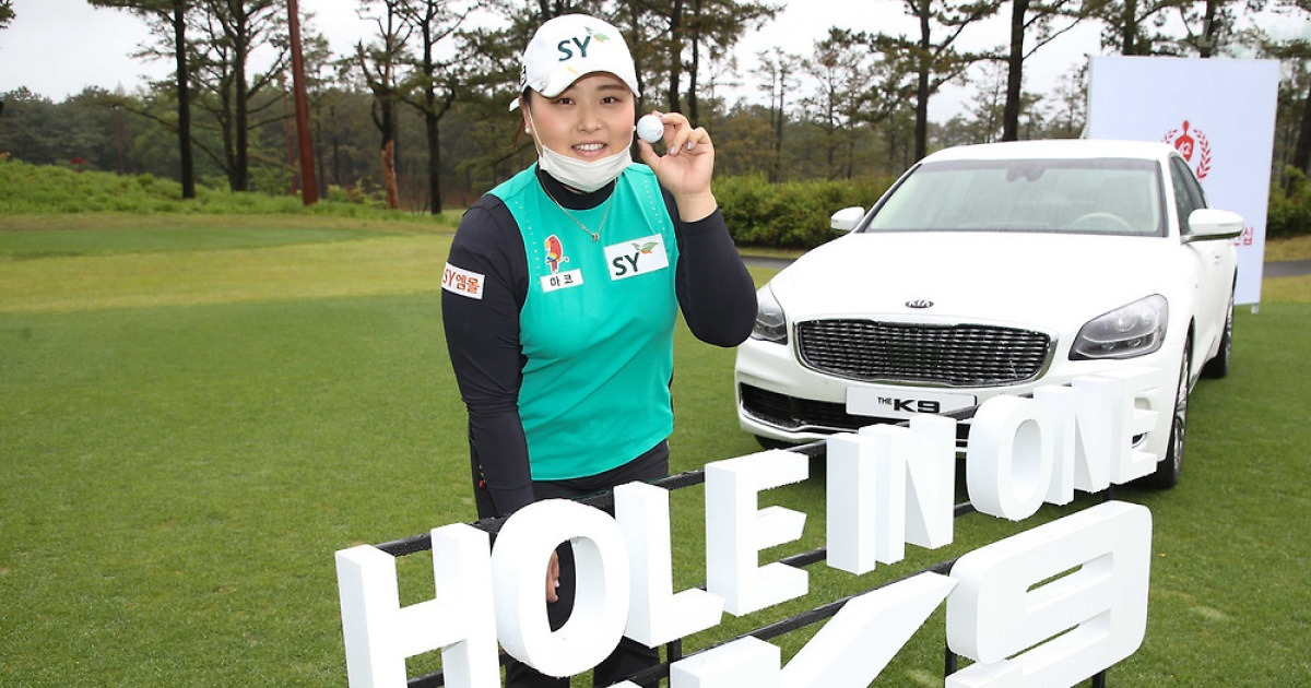 김초희, KLPGA 챔피언십 2R서 홀인원..자동차 'THE K9' 받아