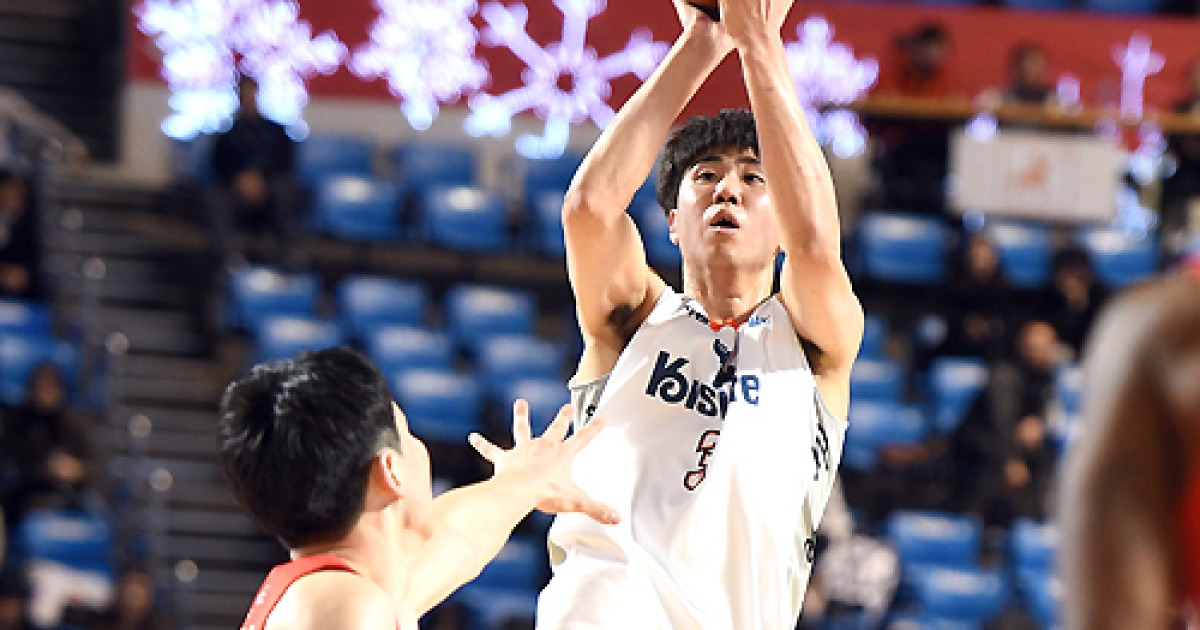 '큰 손' KCC, FA 김지완·유병훈·유성호 영입