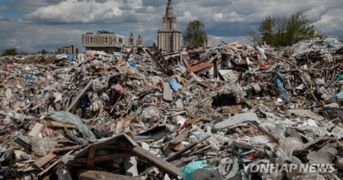 RUSSIA POLLUTION GARBAGE DUMP