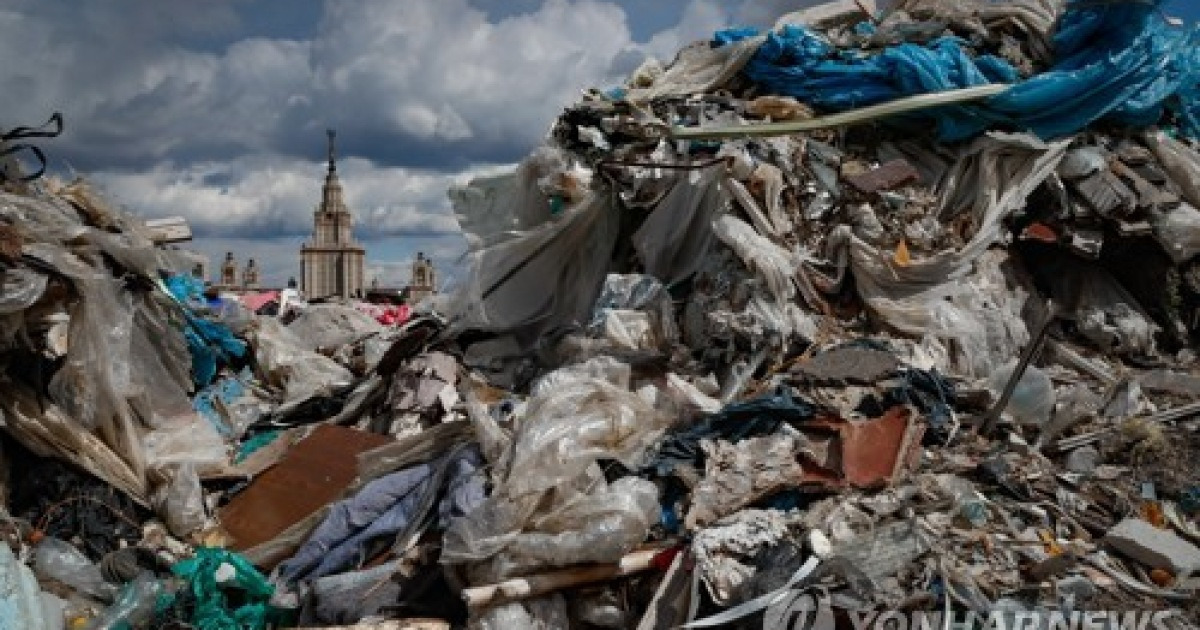 RUSSIA POLLUTION GARBAGE DUMP