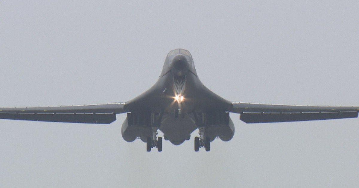 '죽음의 백조' 美 전략폭격기 B-1B 2대 한반도 인근 출격