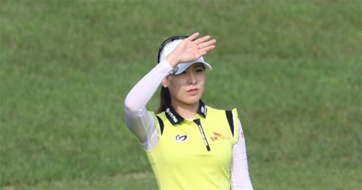 프로골퍼 김자영2의 '태양을 피하는 법' [KLPGA E1채리티오픈]
