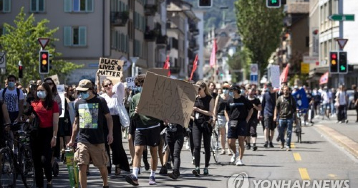 SWITZERLAND PROTEST USA BLACK LIVES MATTER ZURICH